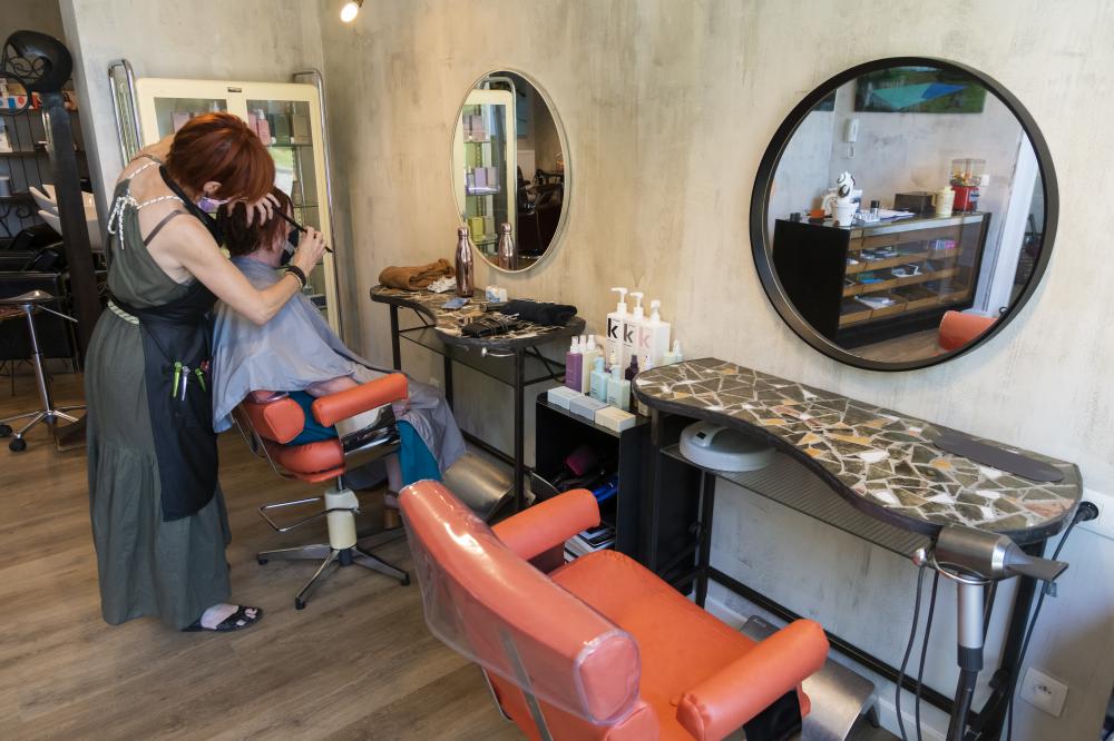 Nieuwe kapperszaak op het Gemeenteplein (enkele foto's) | Hoeilander.be