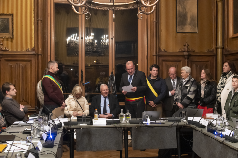 Roger Vanhellemont 'koninklijk' gehuldigd met de 'Gouden Palm der ...