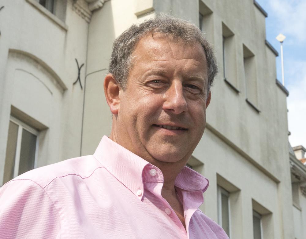 Gemeenteraadslid PDM neemt schepen van Cultuur onder vuur | Hoeilander.be